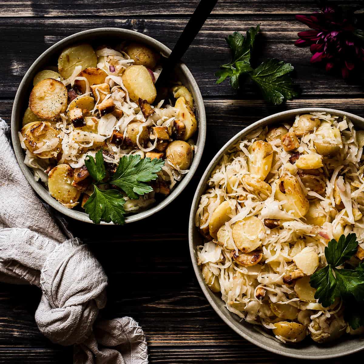 EASY KALE SKILLET - FLY ME TO THE VEGAN BUFFET