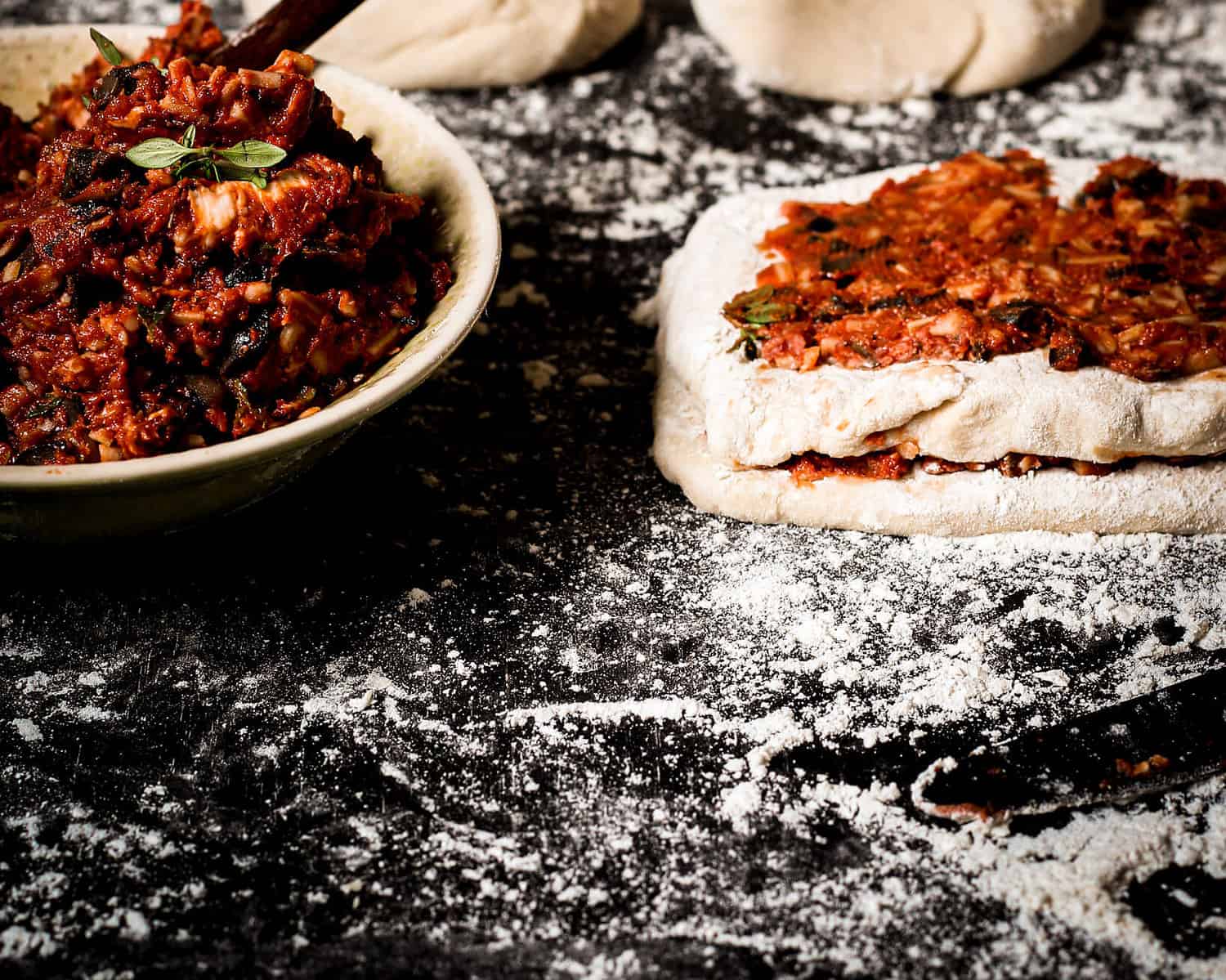 Herzhafter veganer Laugenpizza-Kranz/ Rezept