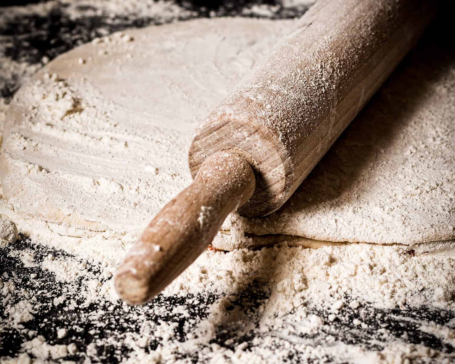 Herzhafter veganer Laugenpizza-Kranz/ Rezept
