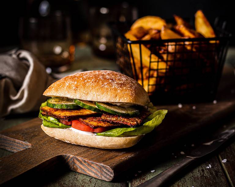 Vegan smoked tofu BLT sandwich/ recipe