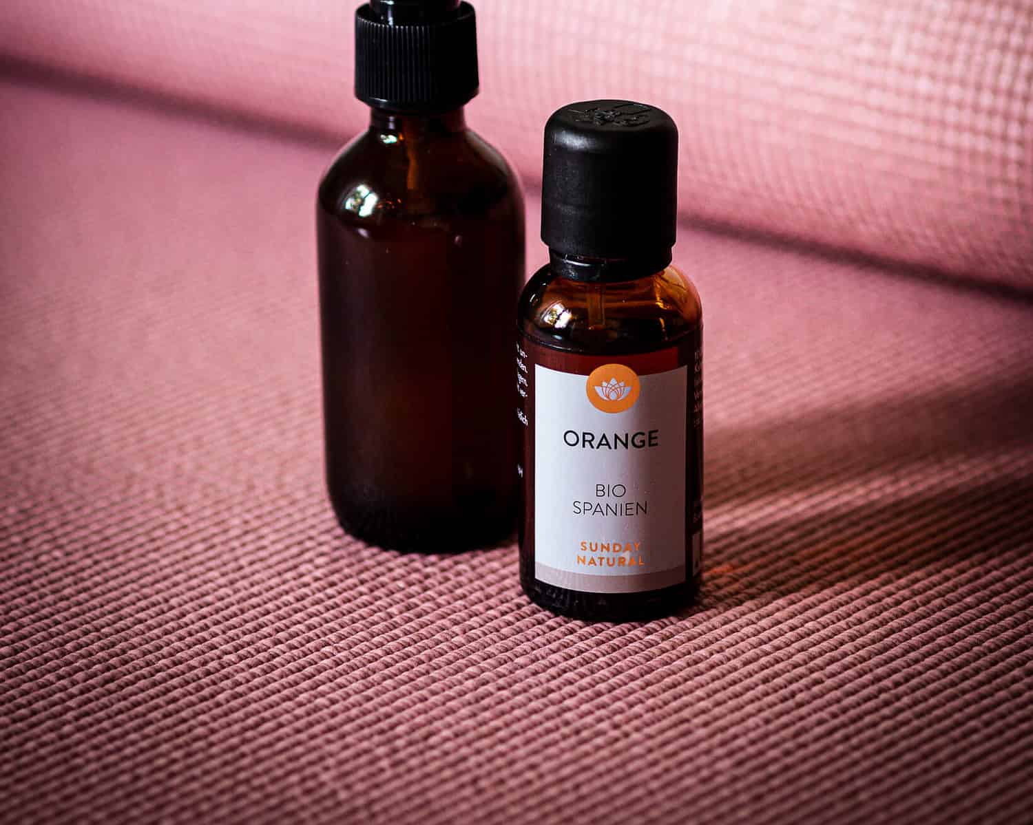 DIY YOGA MAT SPRAY - FLY ME TO THE VEGAN BUFFET